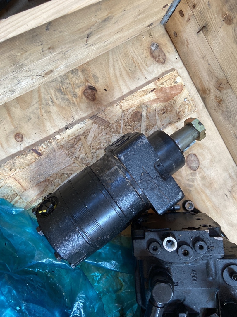 Klaravik Auktioner | Olie motor