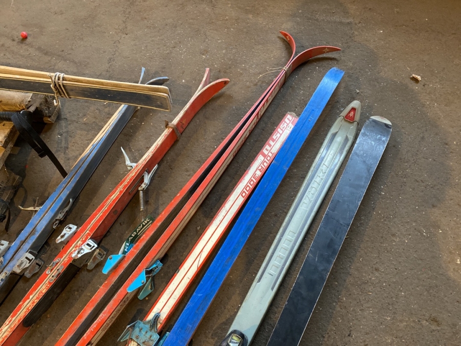 Klaravik Auktioner | Langrendsski, slalomski og stave