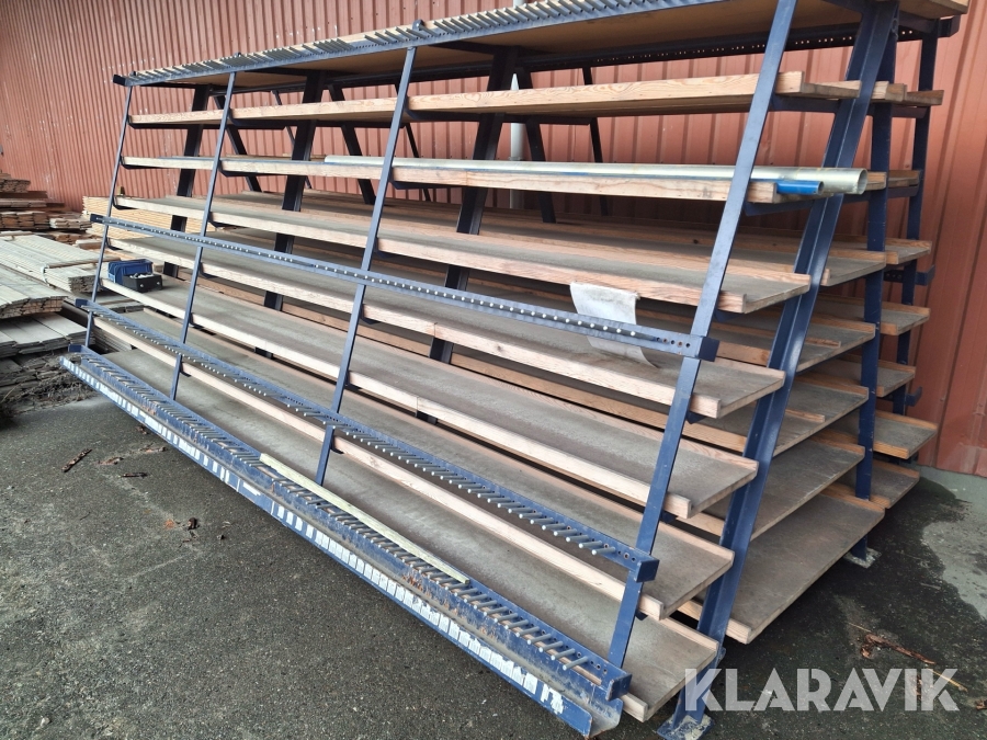 A reol, Lolland, Klaravik auktioner