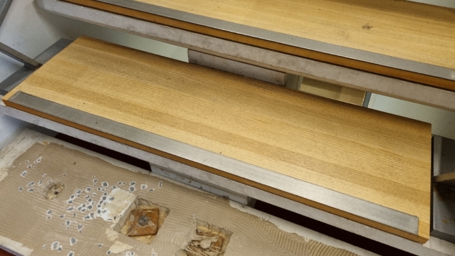 Klaravik Auktioner | Trappetrin