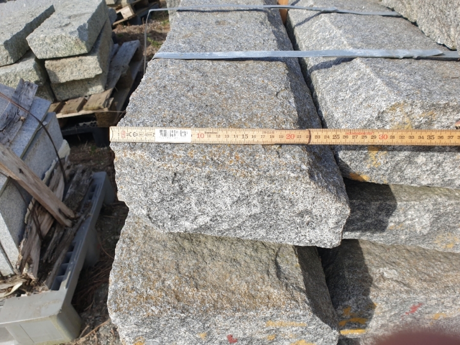 Klaravik Auktioner | Kantsten (19 stk.)