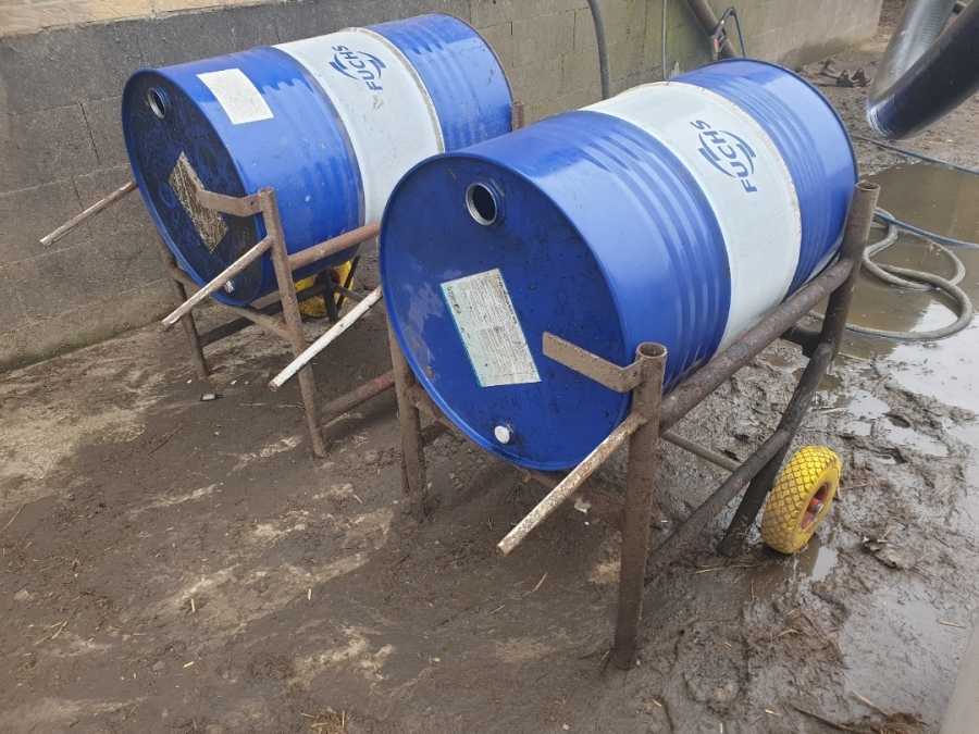 Klaravik Auktioner | Tønnevogn ( 2 stk )