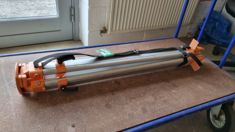 Klaravik Auktioner | Stativ