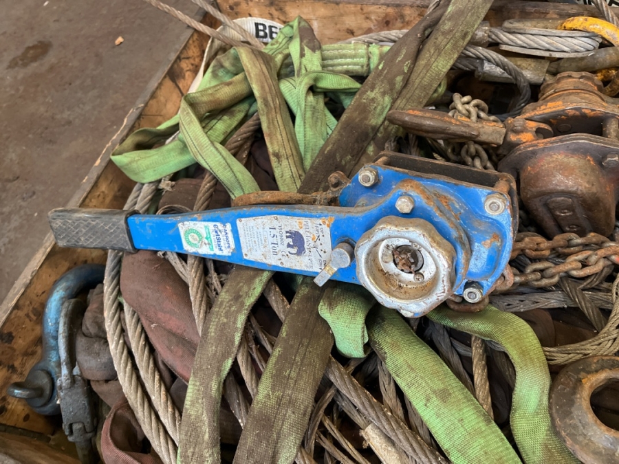 Løfteudstyr, skraldetaljer