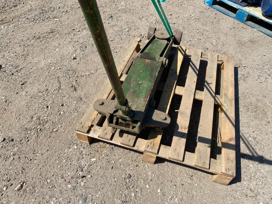 Klaravik Auktioner | Donkraft