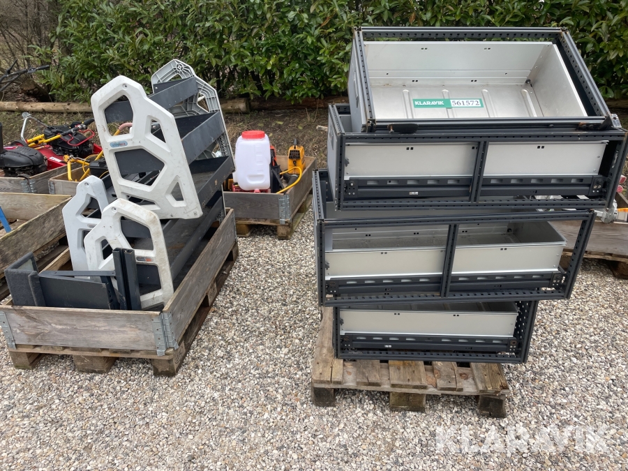 Skuffer og reoler, Fredensborg, Klaravik auktioner