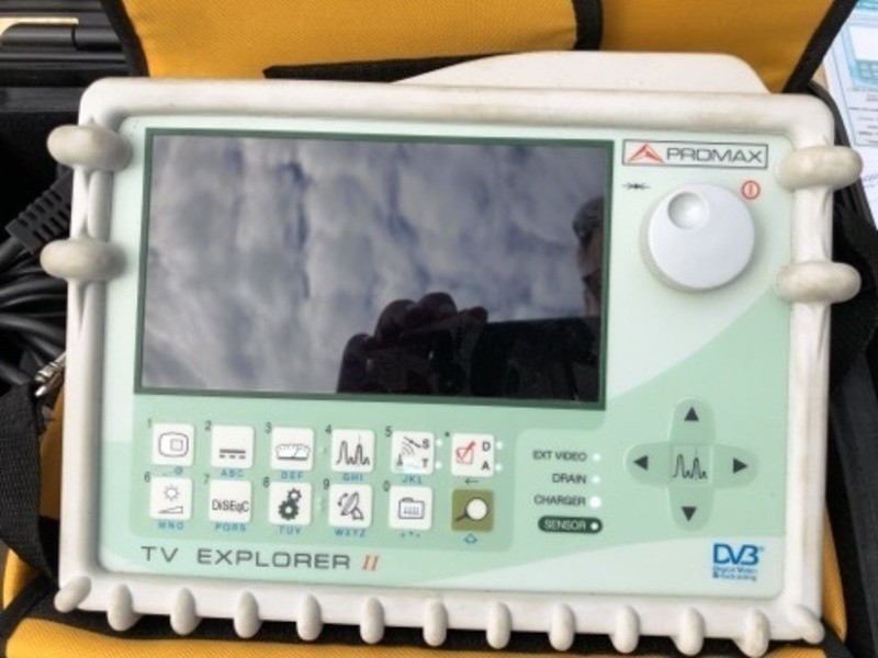 Klaravik Auktioner | Tv signal tester