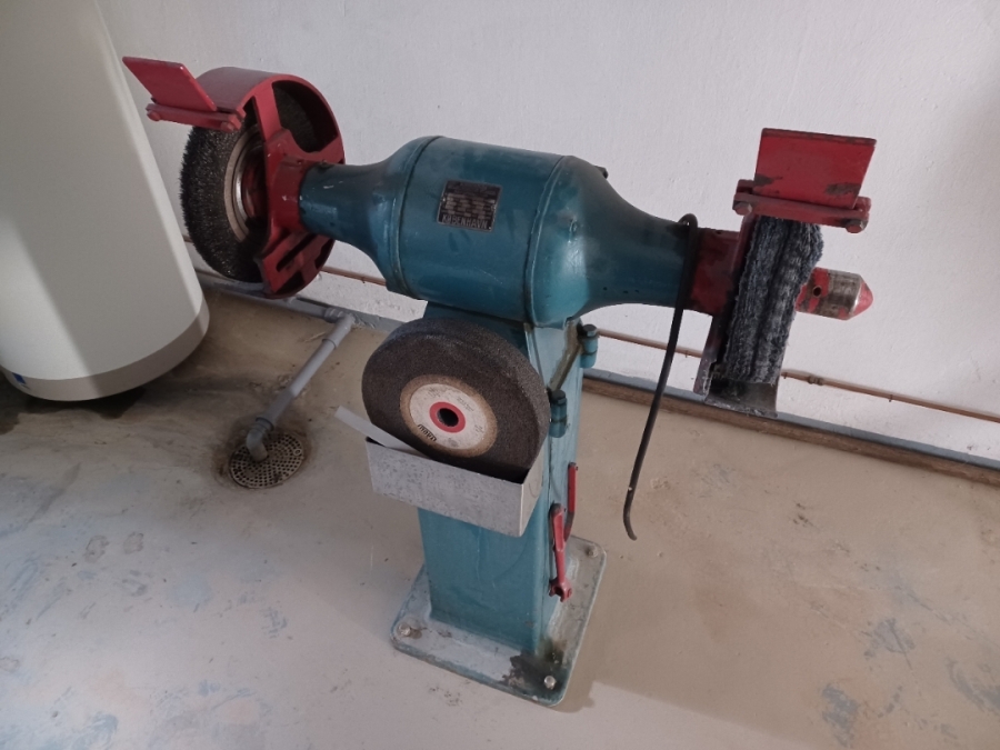 Slibemaskine med udsug