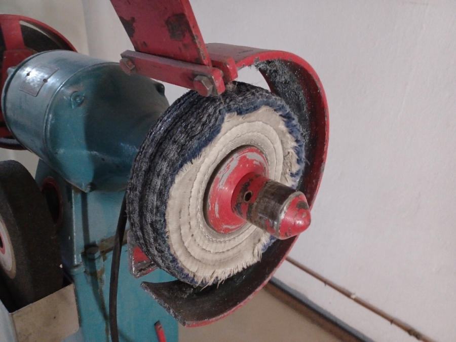 Slibemaskine med udsug