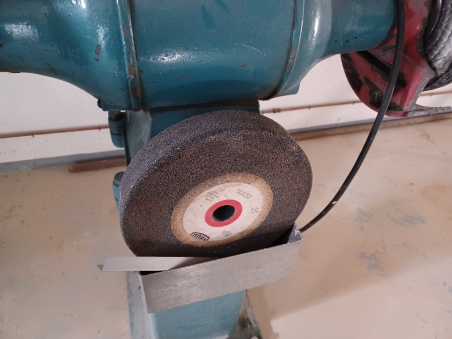 Slibemaskine med udsug