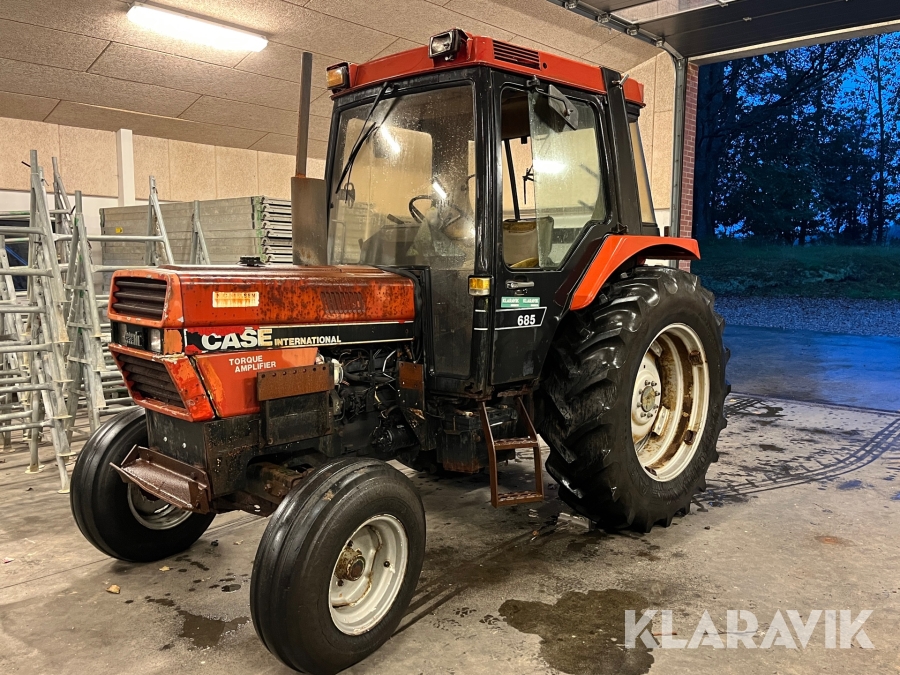Traktor CASE INTERNATIONAL 685XL, Holstebro, Klaravik auktio