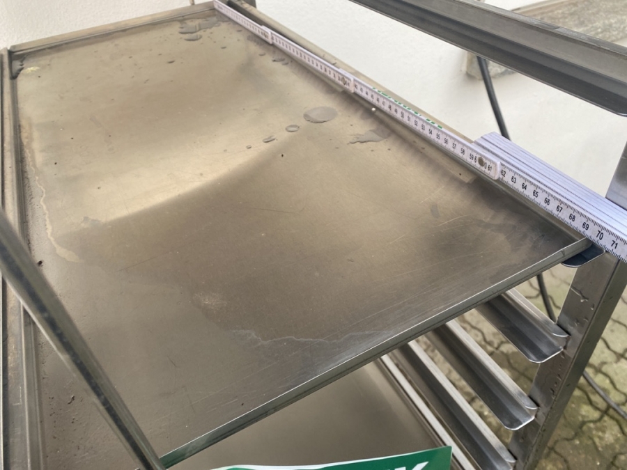 Klaravik Auktioner | Rustfri vogn med hjul