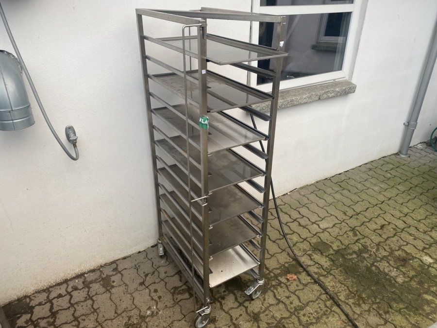 Klaravik Auktioner | Rustfri vogn med hjul