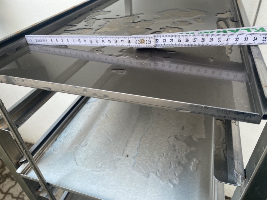 Klaravik Auktioner | Rustfri vogn med hjul