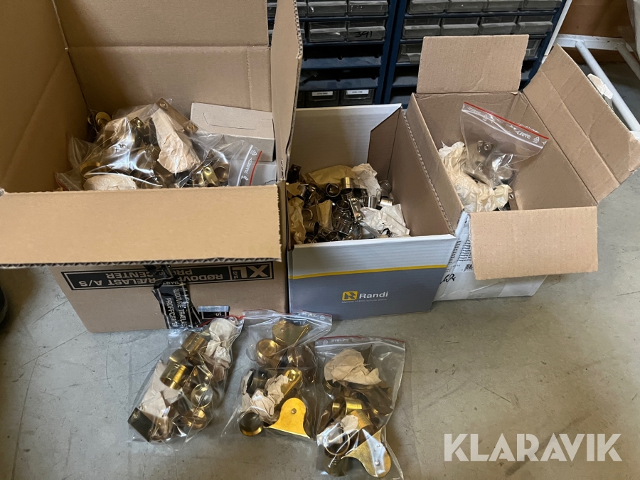 Messing og almindelig Ophæng / stangholdere, Rødovre, Klarav