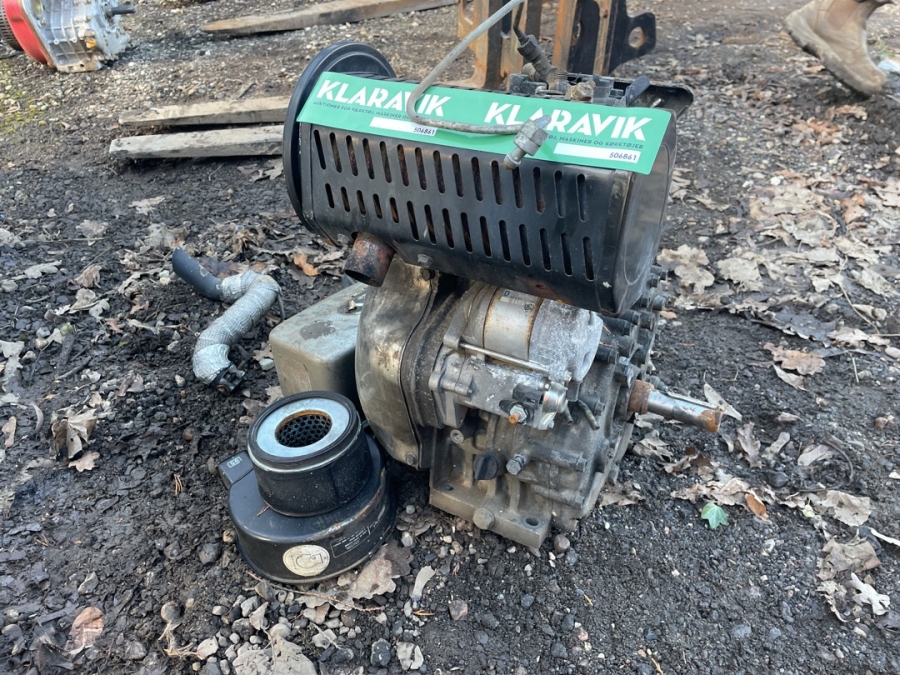 Klaravik Auktioner | Løs motor reparationsobjekt