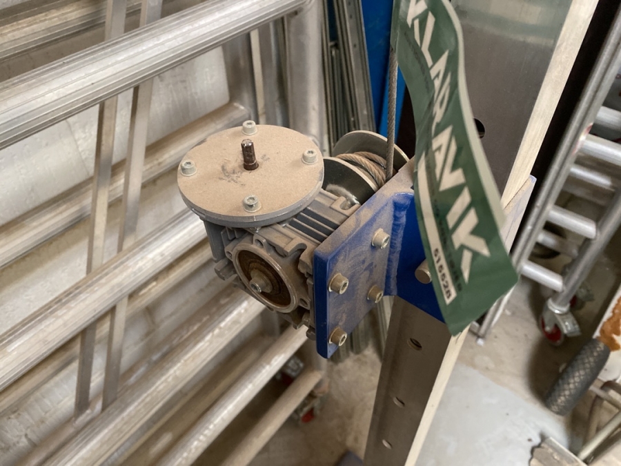 Klaravik Auktioner | Vindusløfter