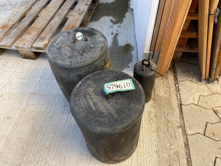 Klaravik Auktioner | Spærreballoner