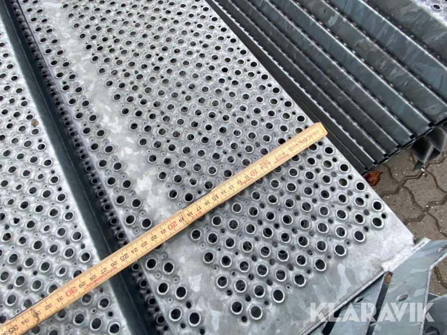 Trappetrin 100x25x4 cm, Ringsted, Klaravik auktioner