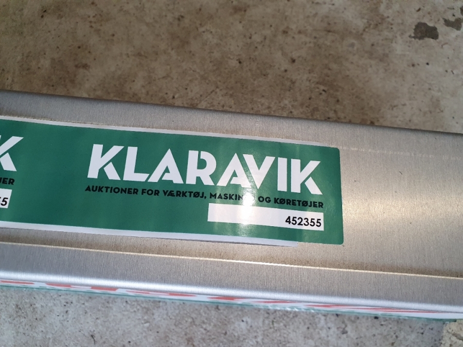 Klaravik Auktioner | Skilt