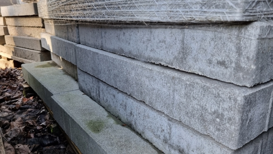 Klaravik Auktioner | Fliser/klodser