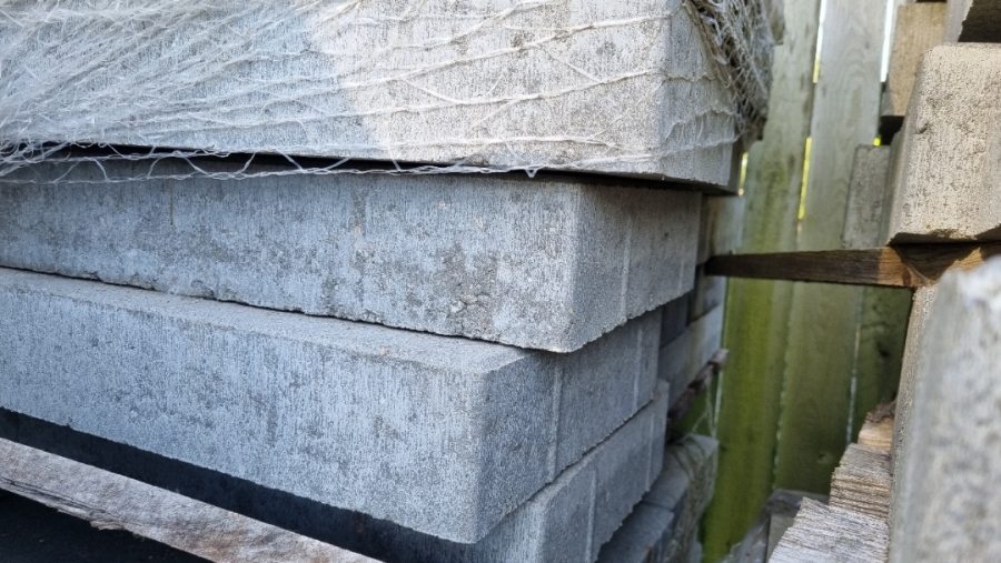 Klaravik Auktioner | Fliser/klodser