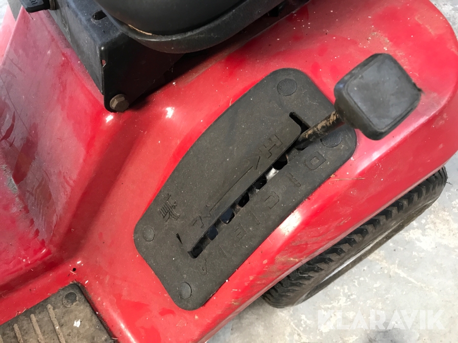 Havetraktor Toro 13.32xL, Holbæk, Klaravik auktioner