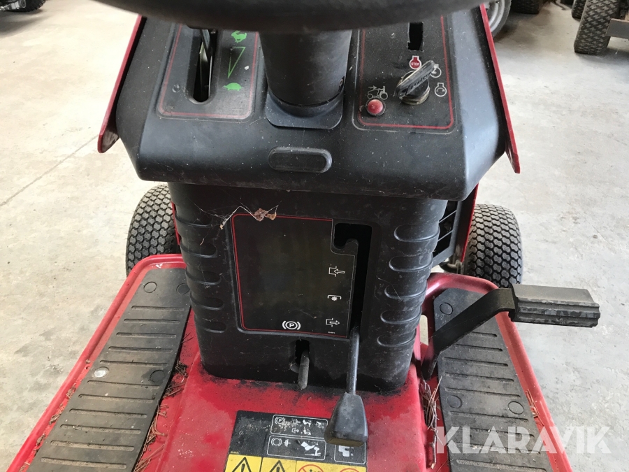 Havetraktor Toro 13.32xL, Holbæk, Klaravik auktioner