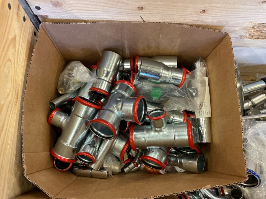 Klaravik Auktioner | Nippelrør, bøjninger mm