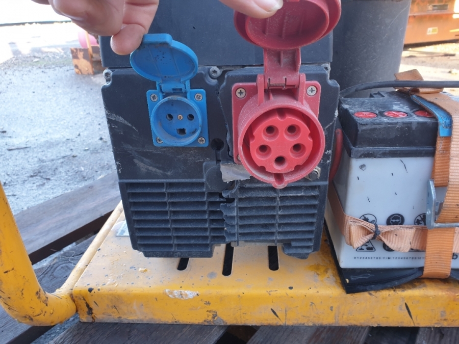 Klaravik Auktioner | Generator