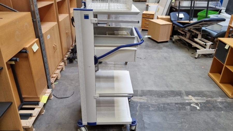 Klaravik Auktioner | Hospital inventar