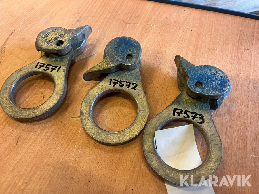 Starcon løfteøjer Tre Løftekonsoller, Rebild, Klaravik aukti