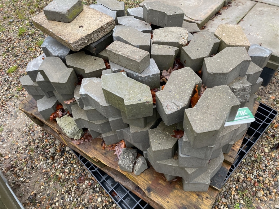 Klaravik Auktioner | S-sten