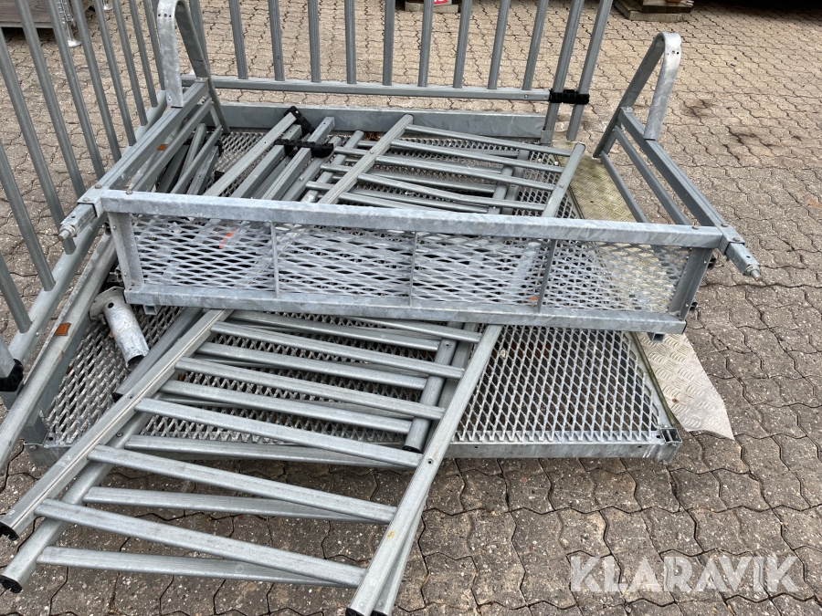 Platform og trappe Trident , Greve, Klaravik auktioner