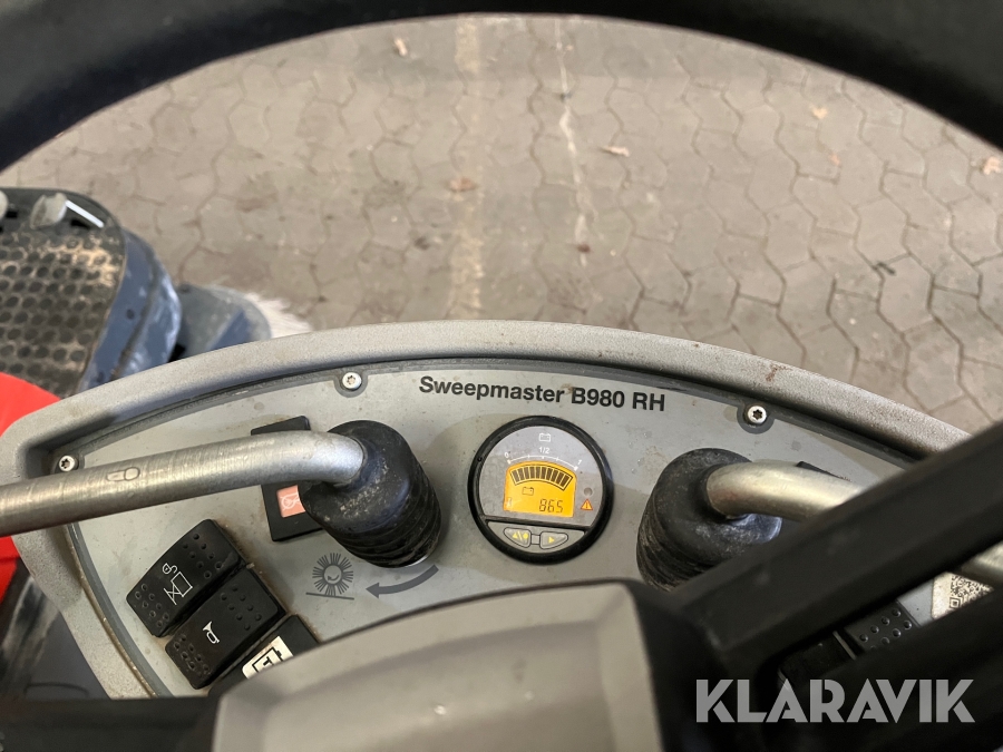 2 fejemaskiner Hako Sweepmaster B980 RH, Aarhus, Klaravik au