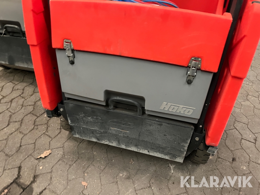 2 fejemaskiner Hako Sweepmaster B980 RH, Aarhus, Klaravik au