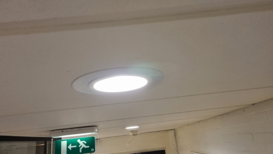 Klaravik Auktioner | Loftlys - LED