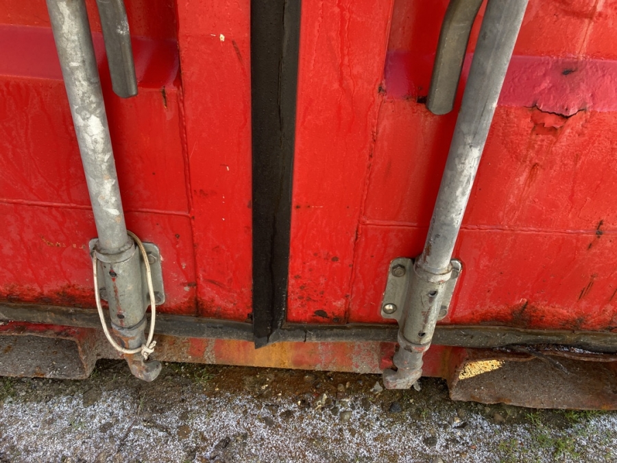 Klaravik Auktioner | Container