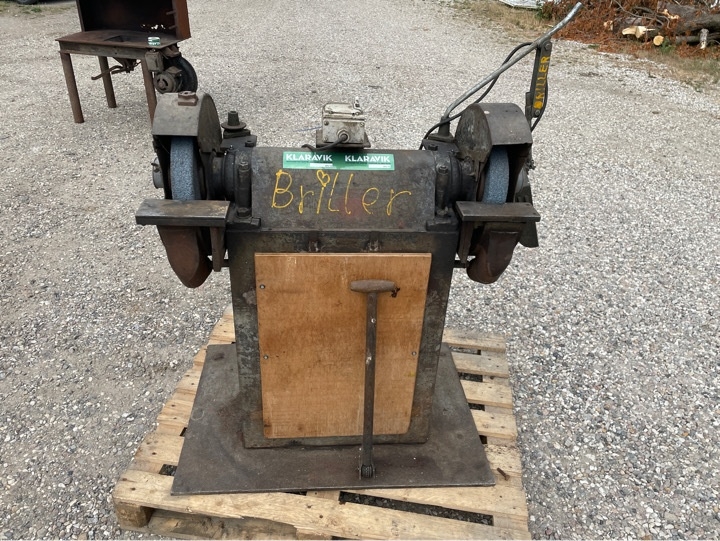 Klaravik Auktioner | Slibemaskine