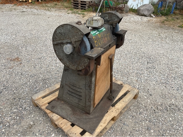 Klaravik Auktioner | Slibemaskine