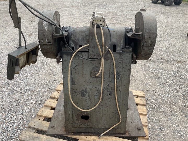 Klaravik Auktioner | Slibemaskine