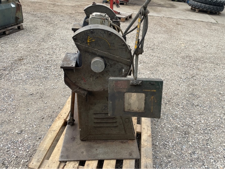 Klaravik Auktioner | Slibemaskine