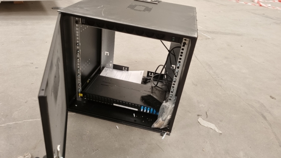 Klaravik Auktioner | Rack skab