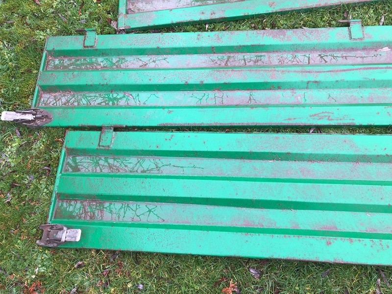 Klaravik Auktioner | Sider til TIM-vogn