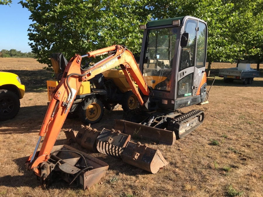 Hitachi ZX 18 minigraver