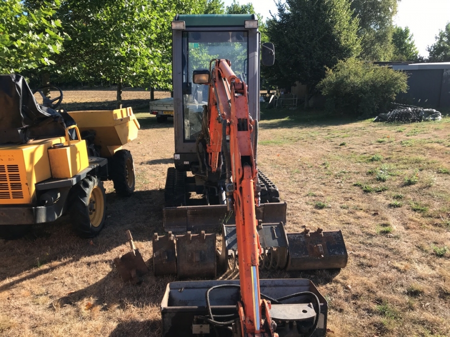 Hitachi ZX 18 minigraver