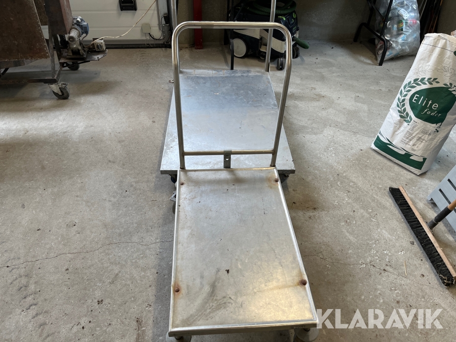 Rustfri 2 stk vogne, Hillerød, Klaravik auktioner