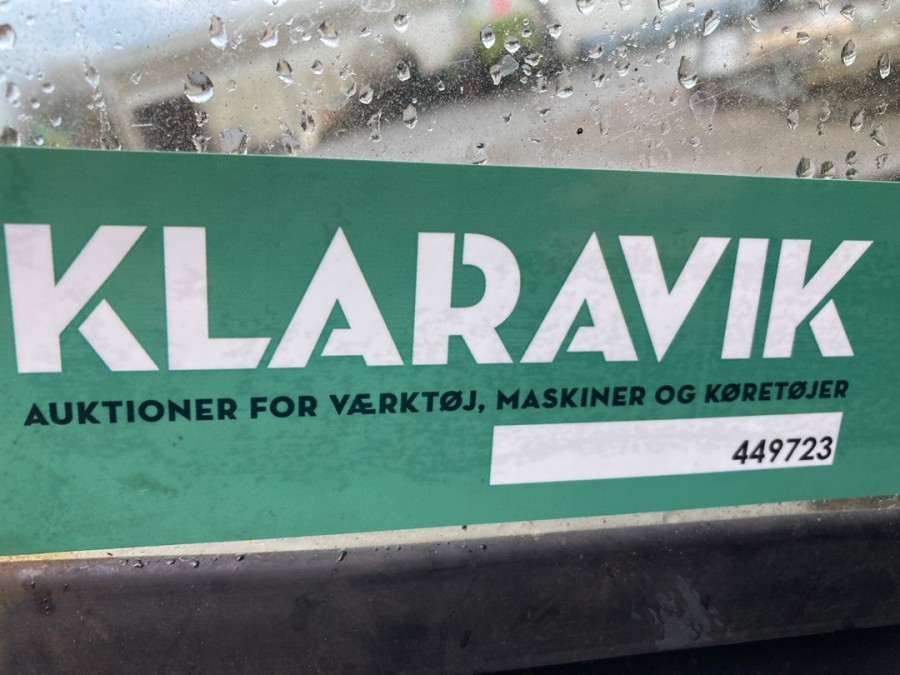 Klaravik Auktioner | Redskabsbærer