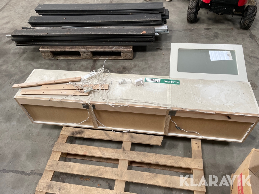 Overskab, Frederikshavn, Klaravik auktioner