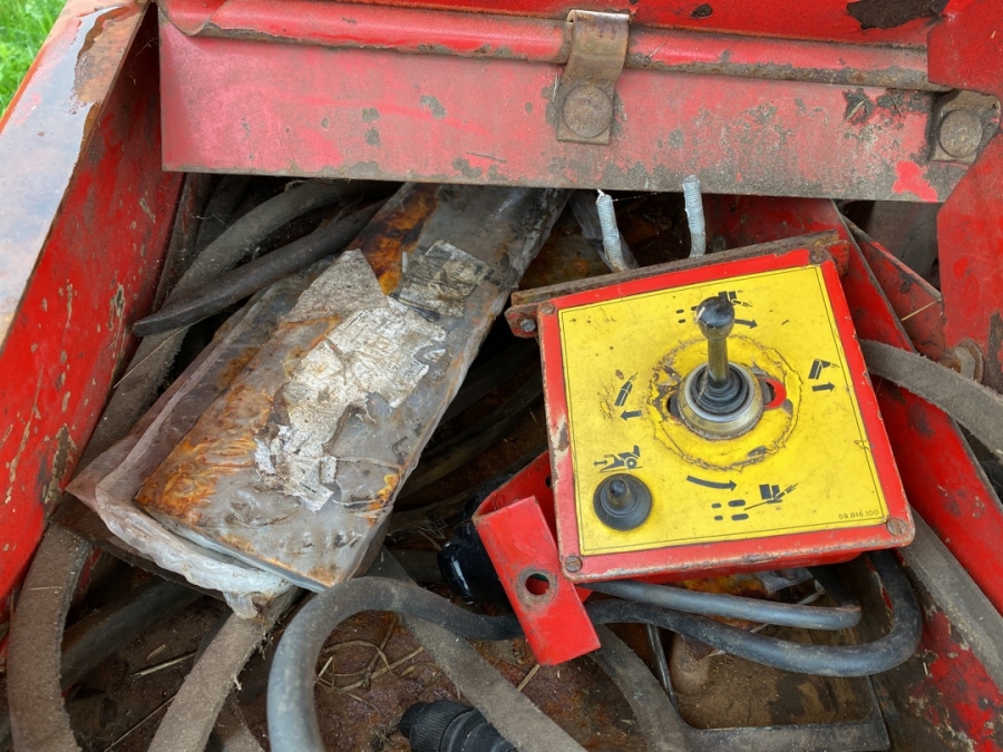 Klaravik Auktioner | Finsnitter